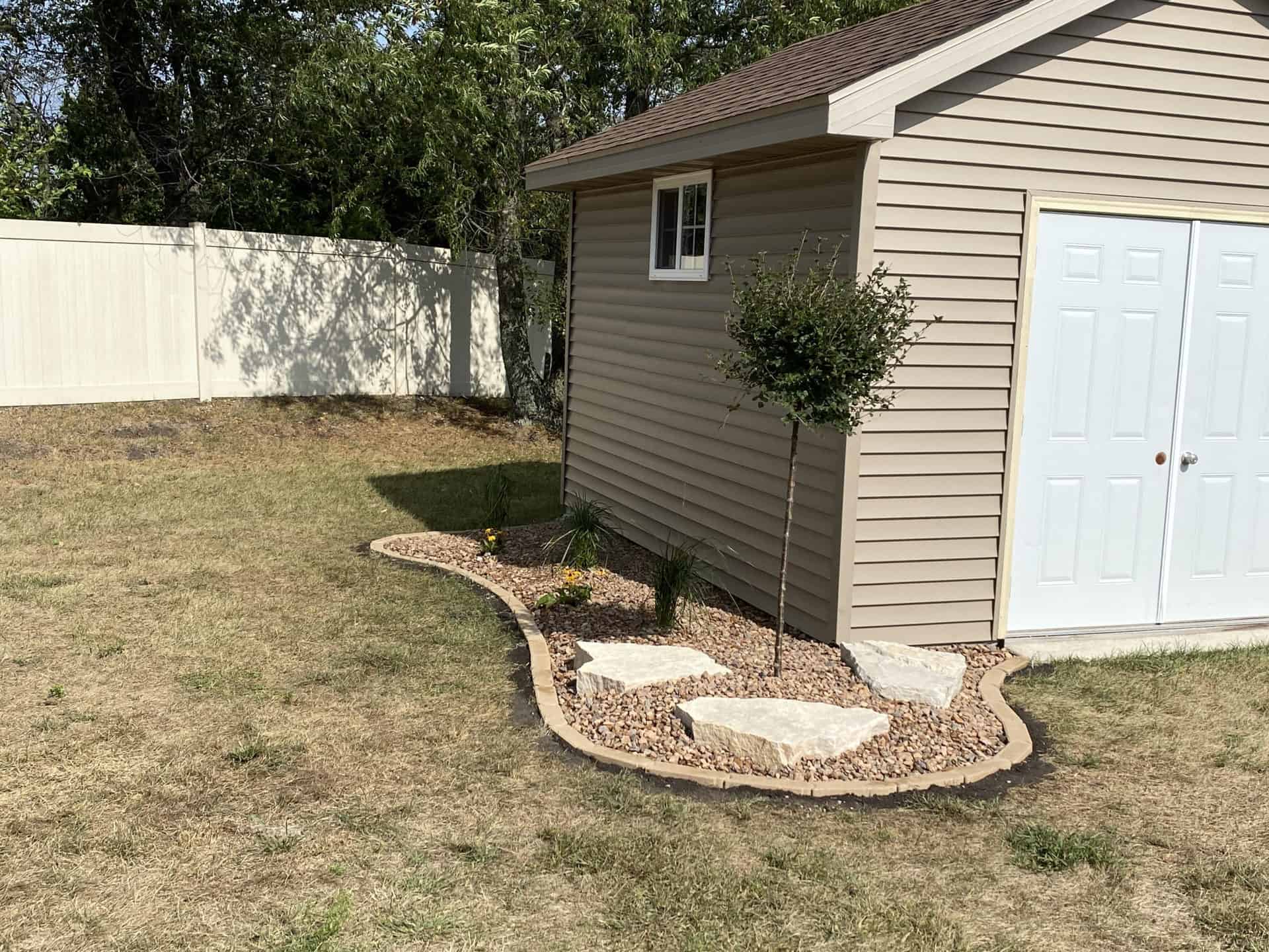 Landscaping | Cuttin Edge Lawn to Landscaping